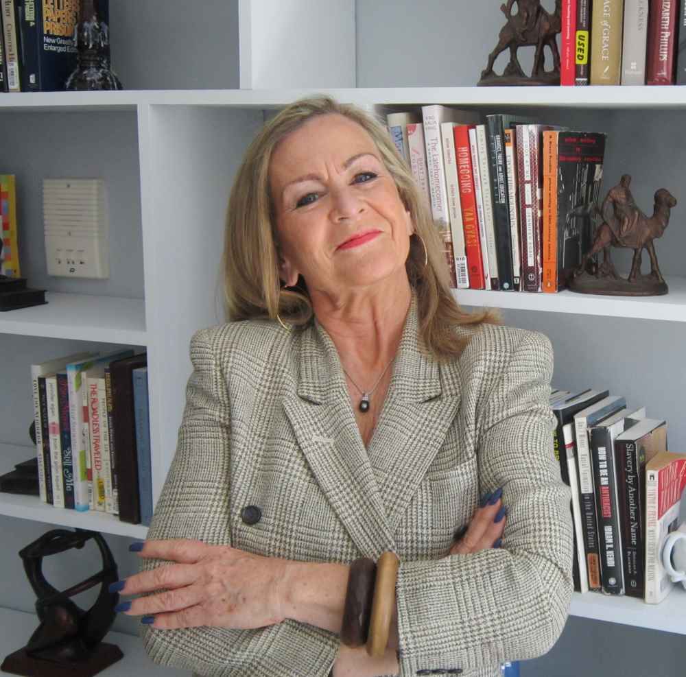 ABOUT JONI – Joni Schwartz-Chaney